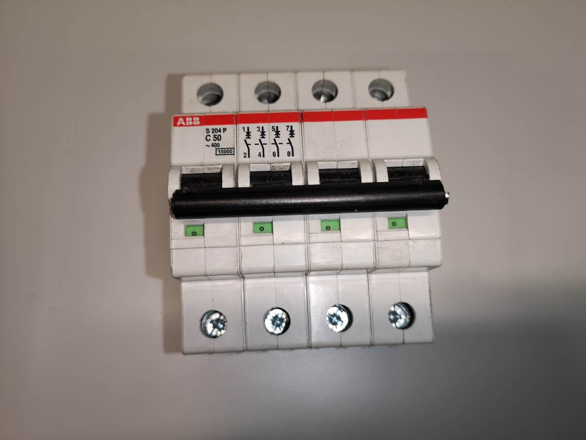 Johdonsuojakatkaisija S200P - 4-napainen C-käyrä 50A | Laitetori.com