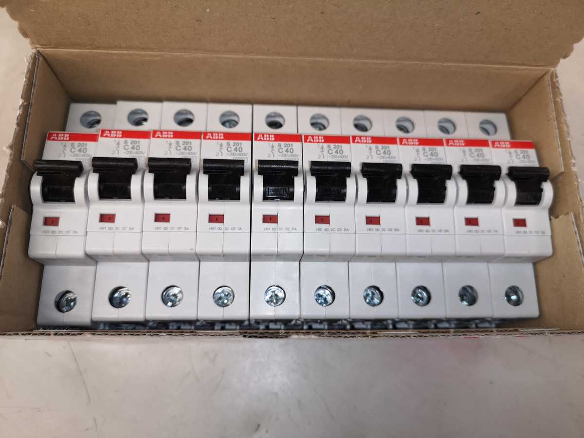 Johdonsuojakatkaisija 6 kA ABB - S201-C40 | Laitetori.com